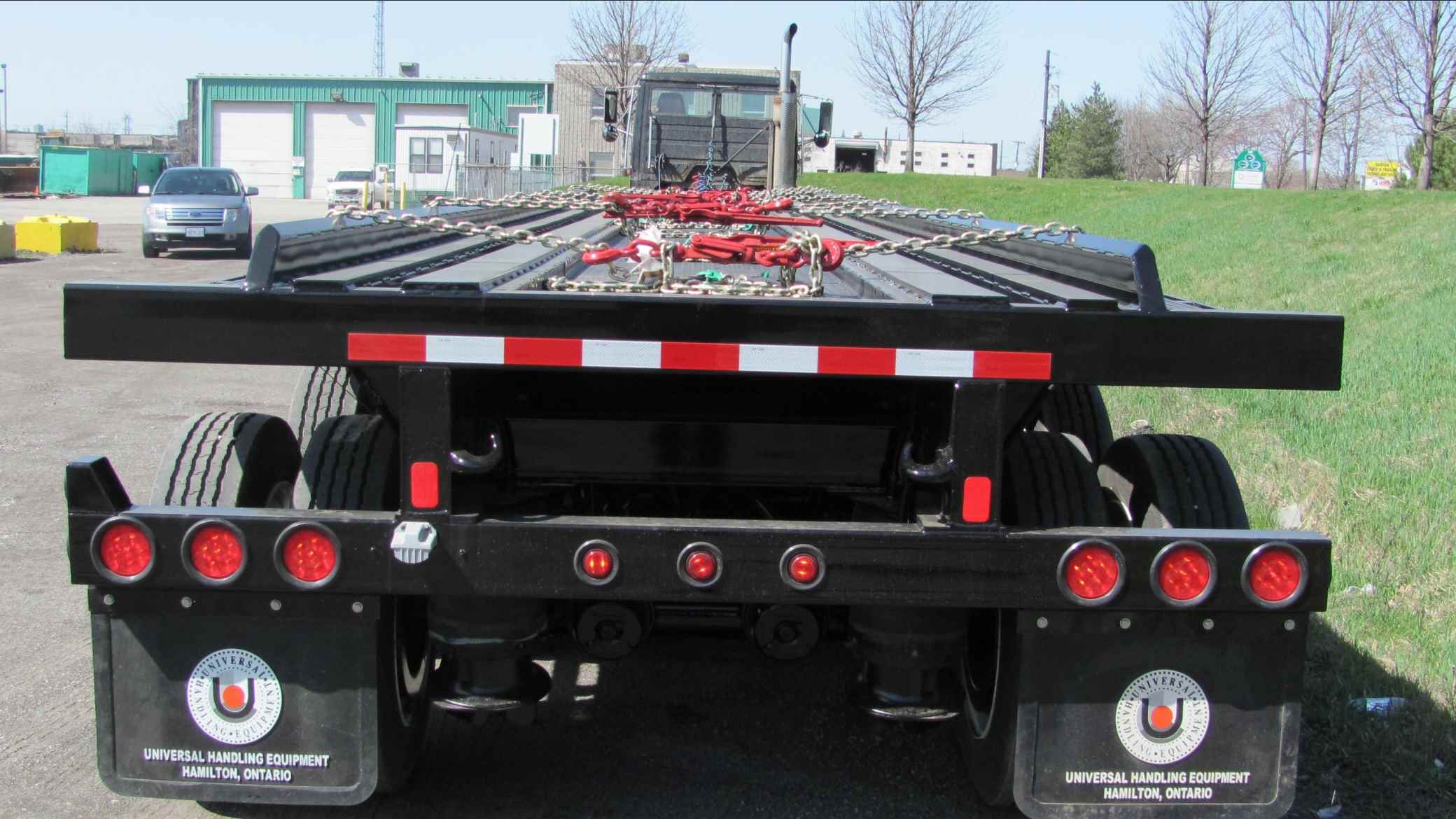 UHE-RD: LUGGER TRAILER