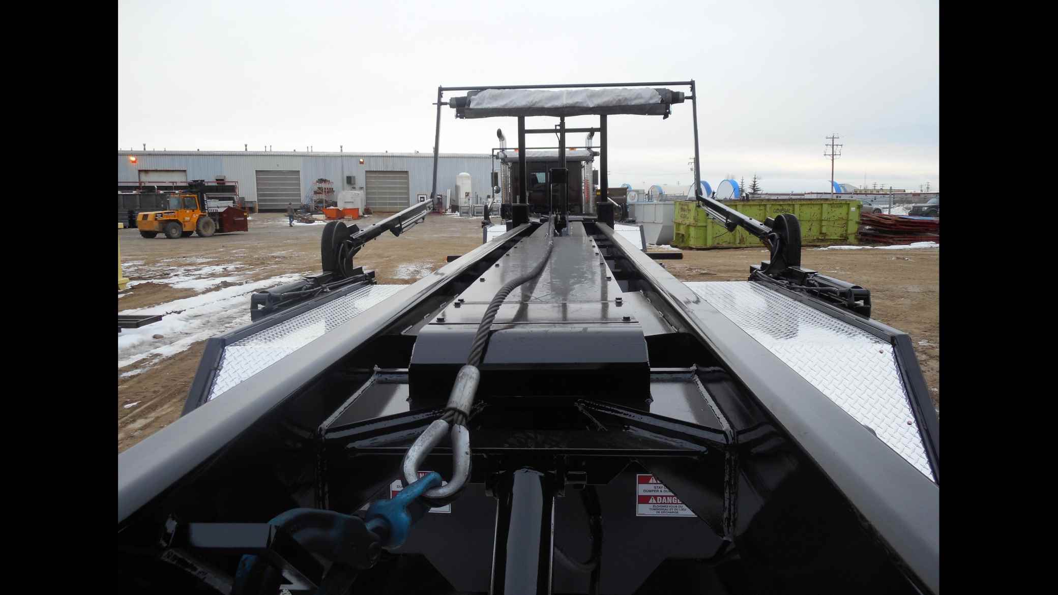 UHE-RD: ROLL OFF TRAILER