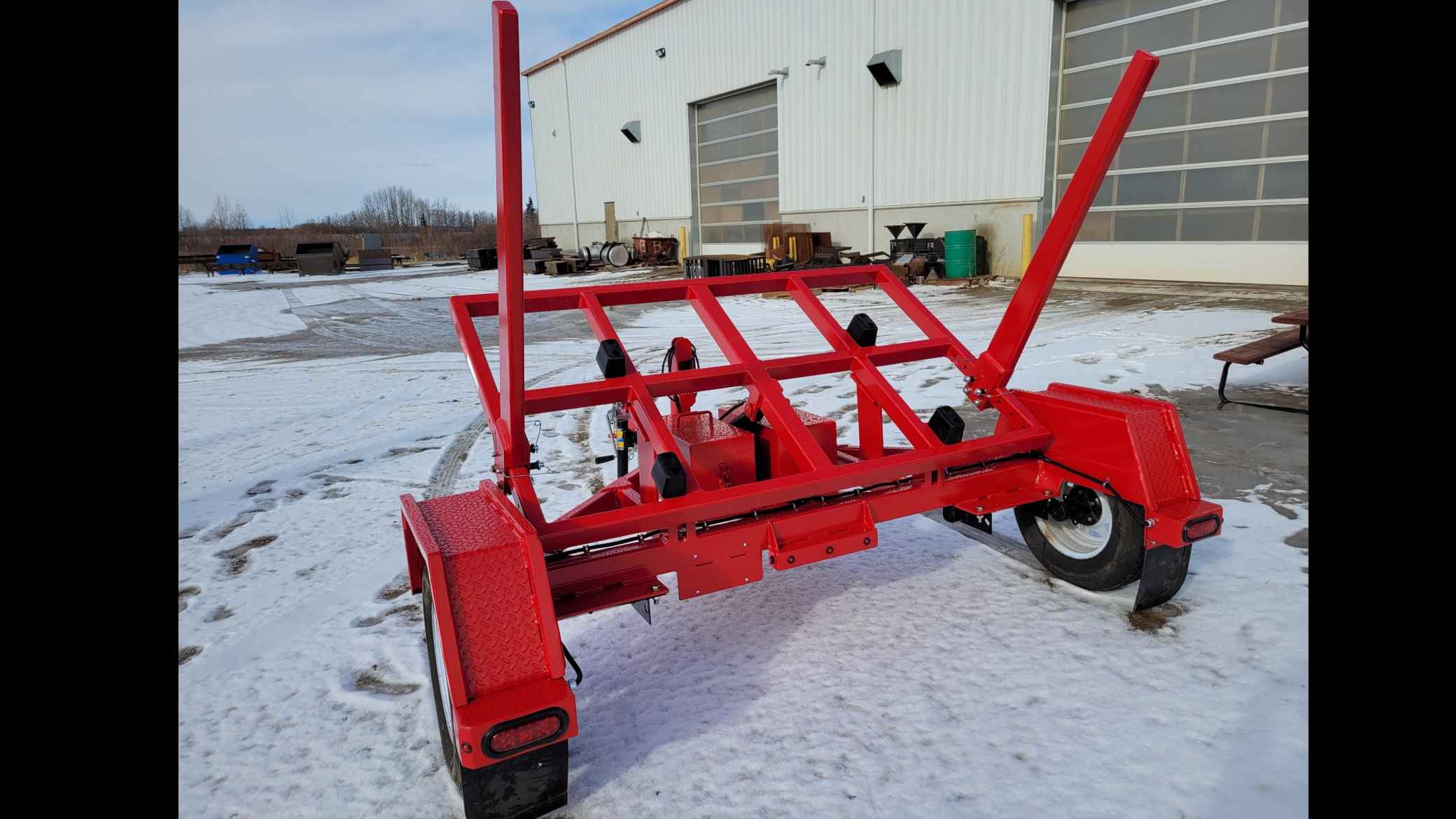 UHE-RD: FRONT LOAD CONTAINER CARRIER TRAILER
